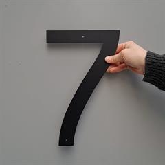 Husnummer i metal. Astrup 30 cm, Sort - Tallet 7